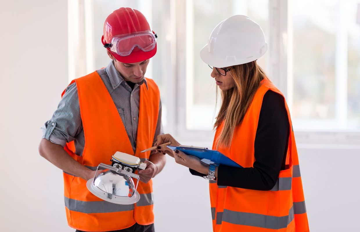 Efficient Maintenance Tool Carts Made in the USA | Mobile-Shop